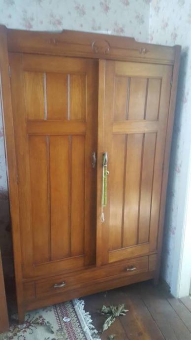 Starinski ormari i komoda