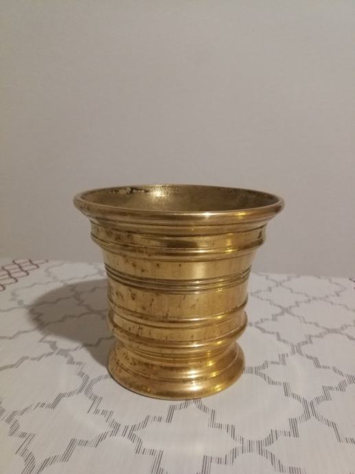 Predmeti od mesinga vrhunske kvalitete