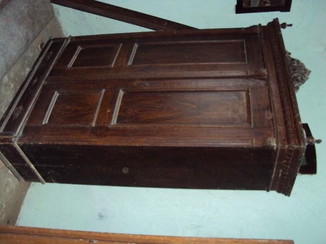 Prodajem stari ormar