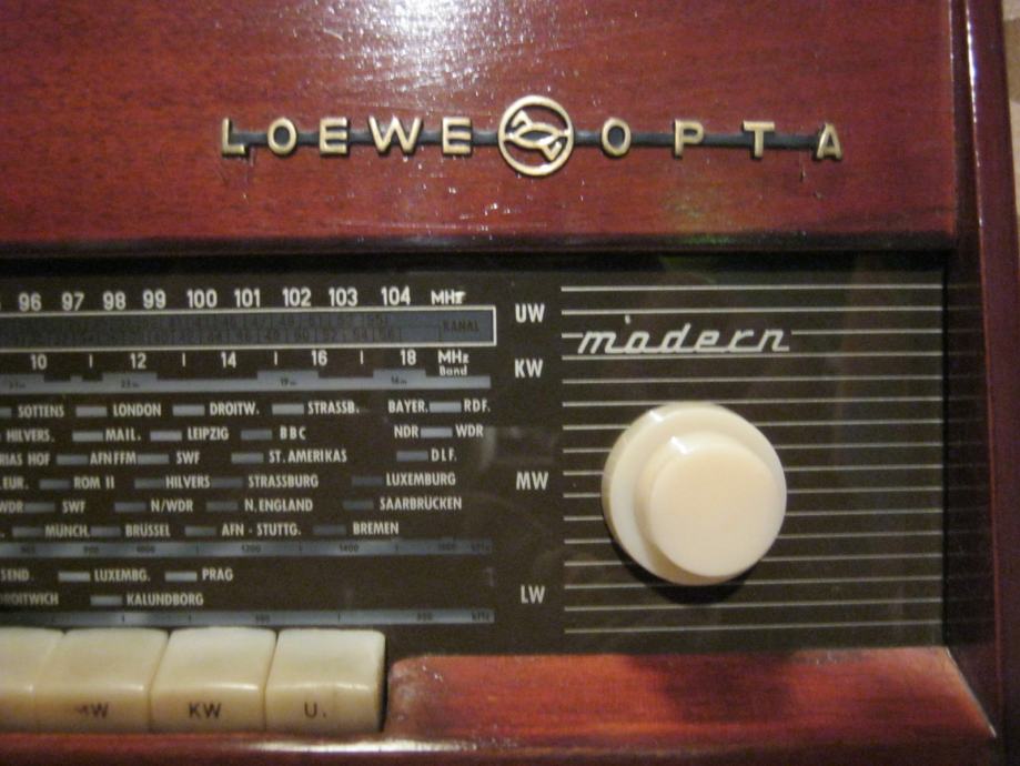 Radio Loewe Opta