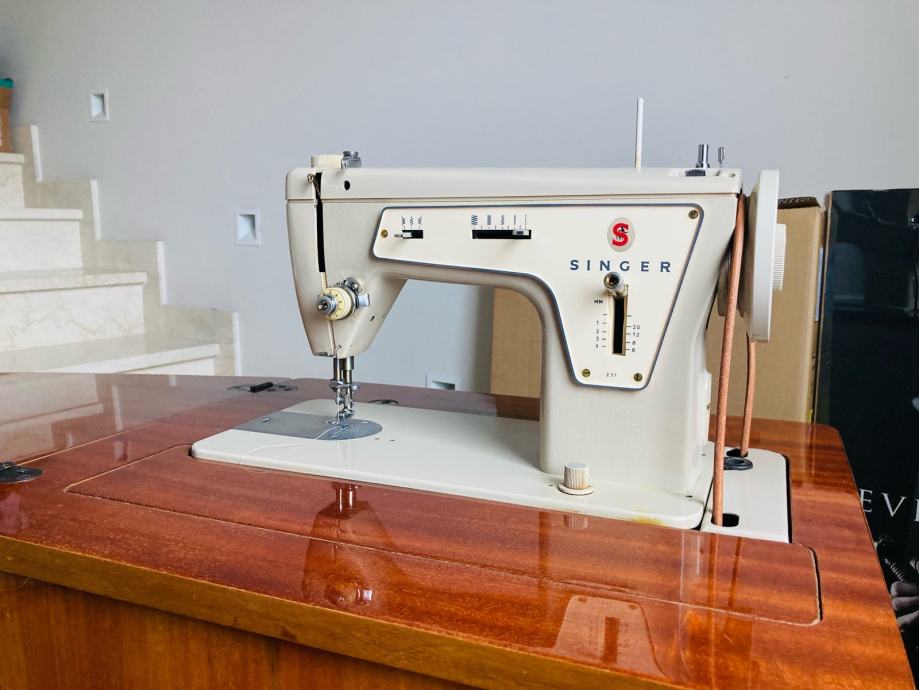 Singer 237 (Proizvedena u Italiji 1967-1971)
