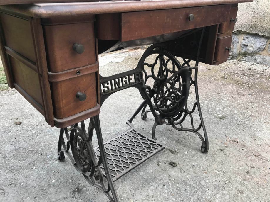 SINGER mašina za šivanje model 15K