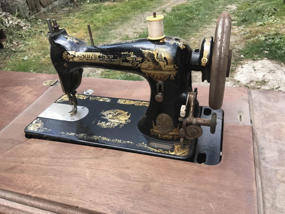 SINGER mašina za šivanje model 15K