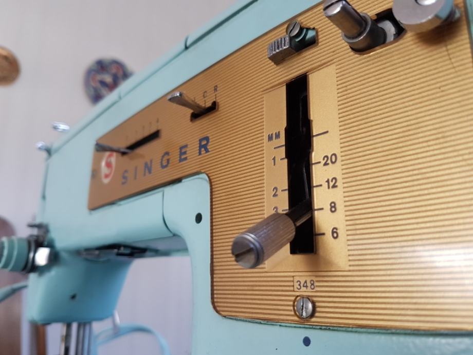 Singer sewing machine 348
