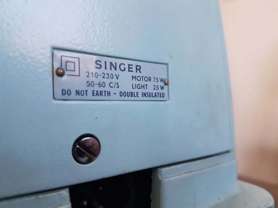 Singer sewing machine 348