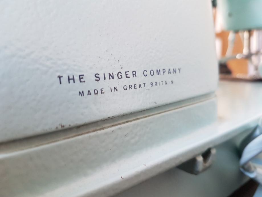 Singer sewing machine 348