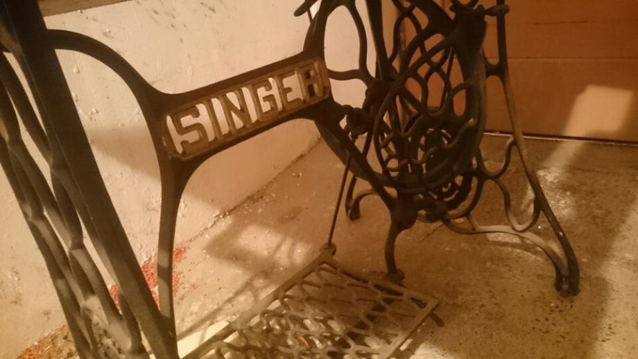 Singerica - šivaća mašina