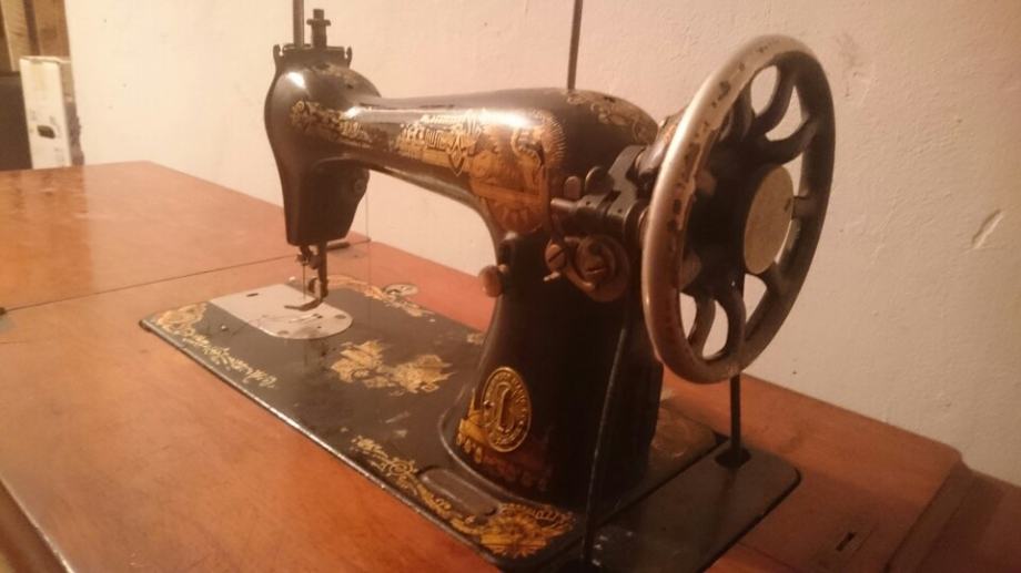 Singerica - šivaća mašina