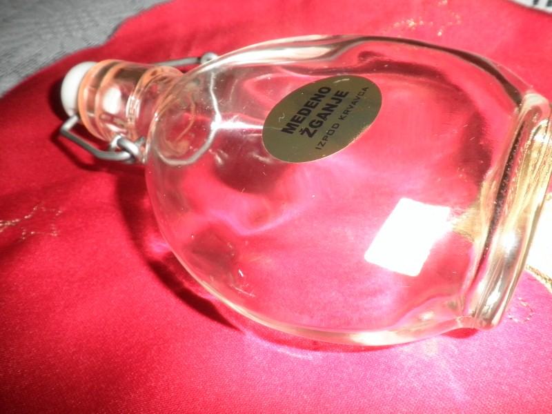 BOCA , PLJOSKA SA STARIM PATENT ZATVARAČEM