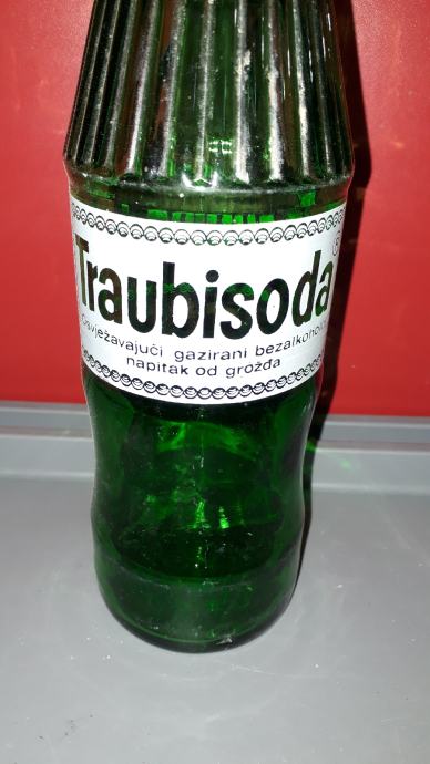 Stara boca Traubisoda