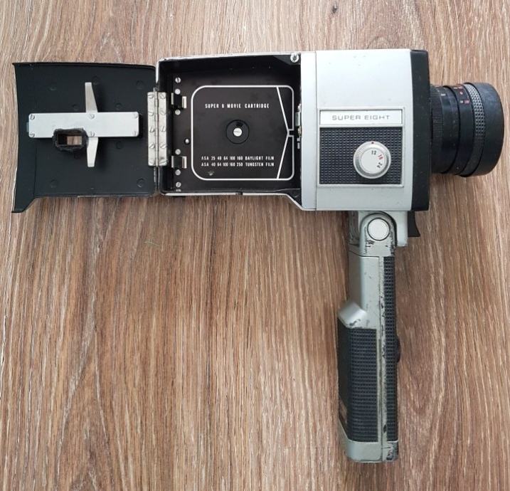 Stara kamera Reporter 600 Super Eight