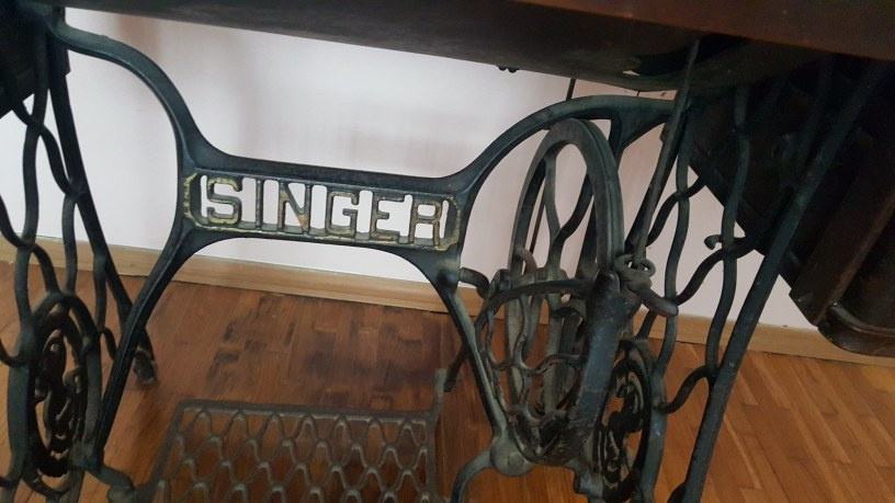 Stara sivaca masina SINGERICA