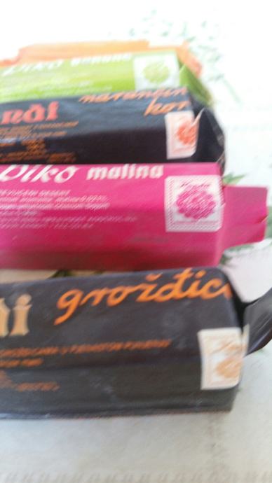 stare kutije cokoladA