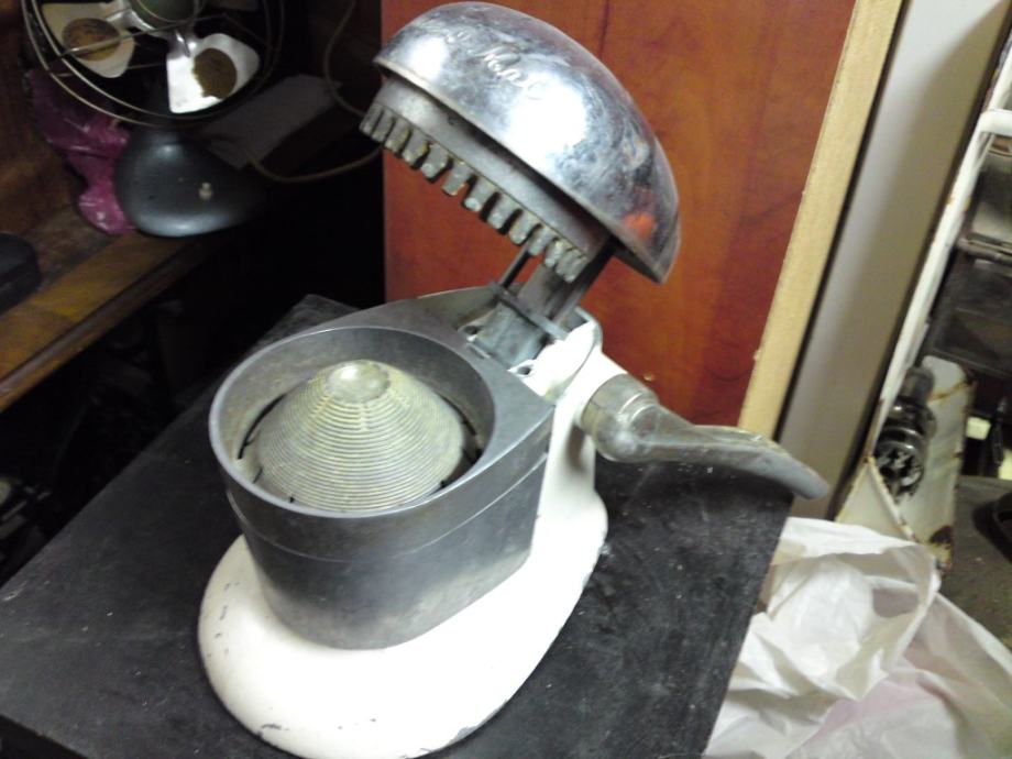 STARI AMERIČKI UREĐAJ ZA CIJEĐENJE AGRUMA - PATENTIRANO!