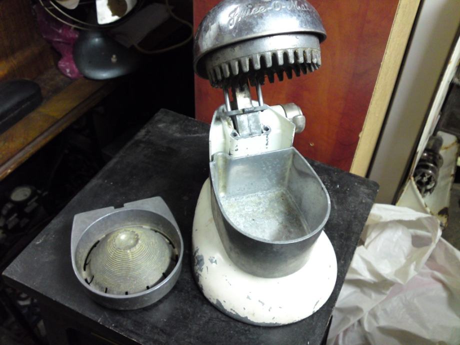 STARI AMERIČKI UREĐAJ ZA CIJEĐENJE AGRUMA - PATENTIRANO!