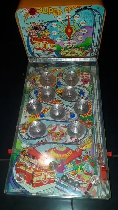 STARI DJECIJI FLIPER