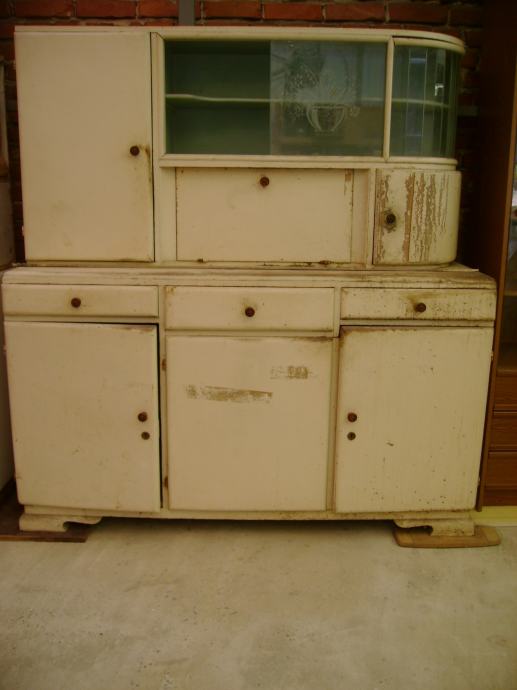 Stari kuhinjski kredenc - za obnoviti