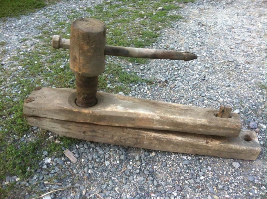 Stari poljoprivredni i kolarski alati