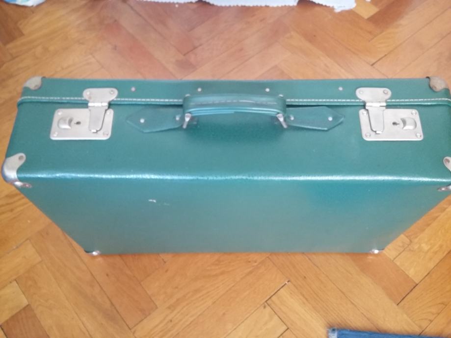 STARI RETRO KOFER