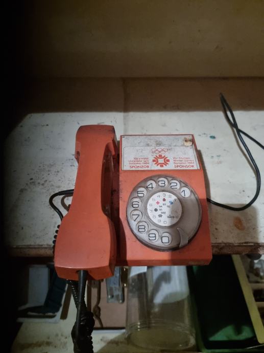 Stari telefon