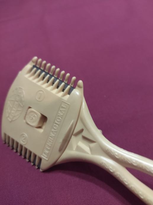 STARI TRIMER - ČEŠALJ ZA ŠIŠANJE