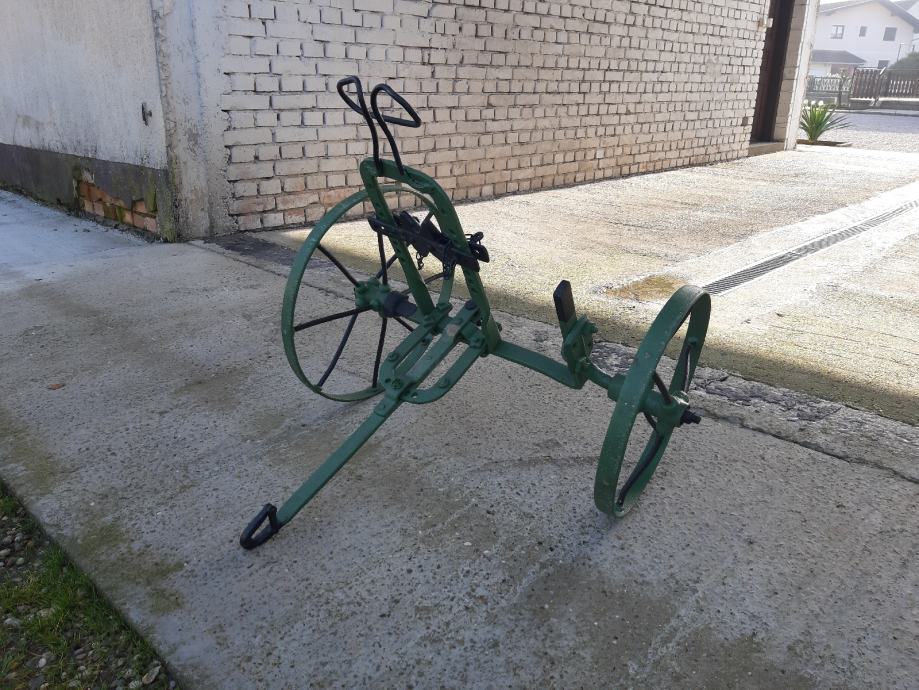 Starinska kolica (vornice) za konjski plug
