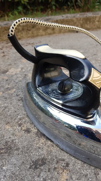 Retro pegla, Rowenta, električna