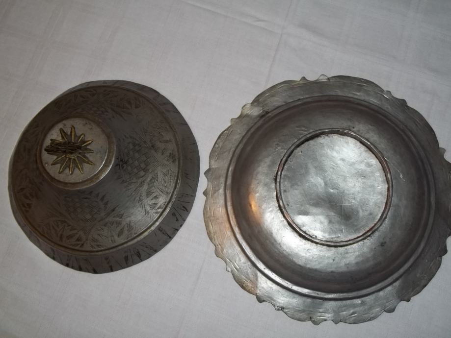 Starinski bosanski sahan - posuda za posluživanje jela sa poklopcem