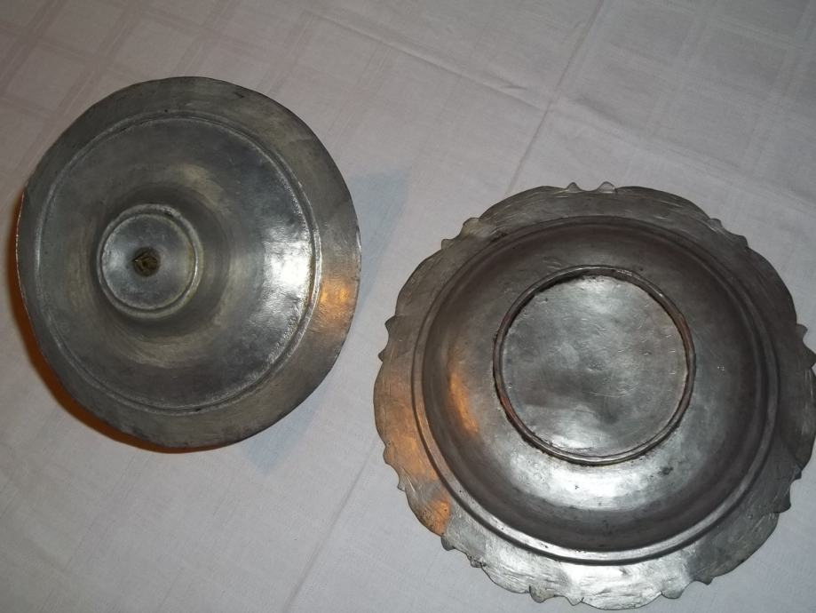 Starinski bosanski sahan - posuda za posluživanje jela sa poklopcem