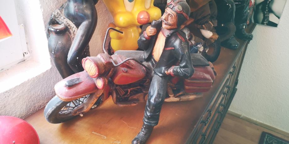 Starinski modeli automobila i motora