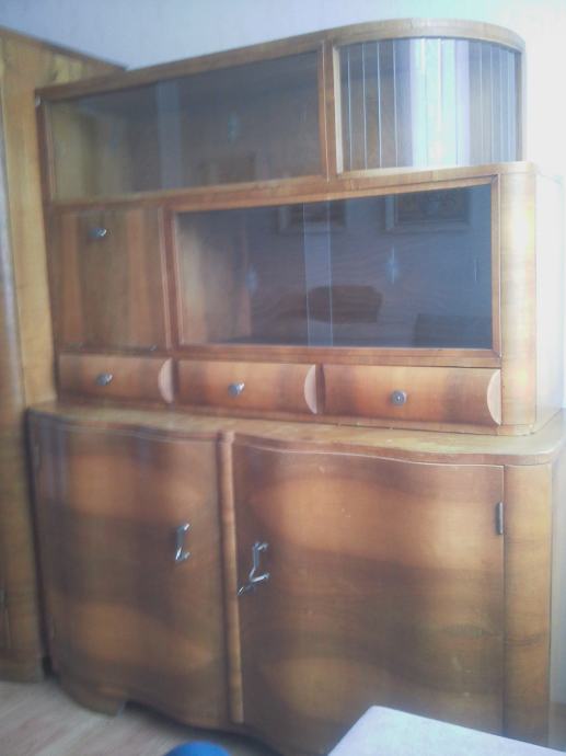 Starinski namjestaj-staklena vitrina,ormari,komoda
