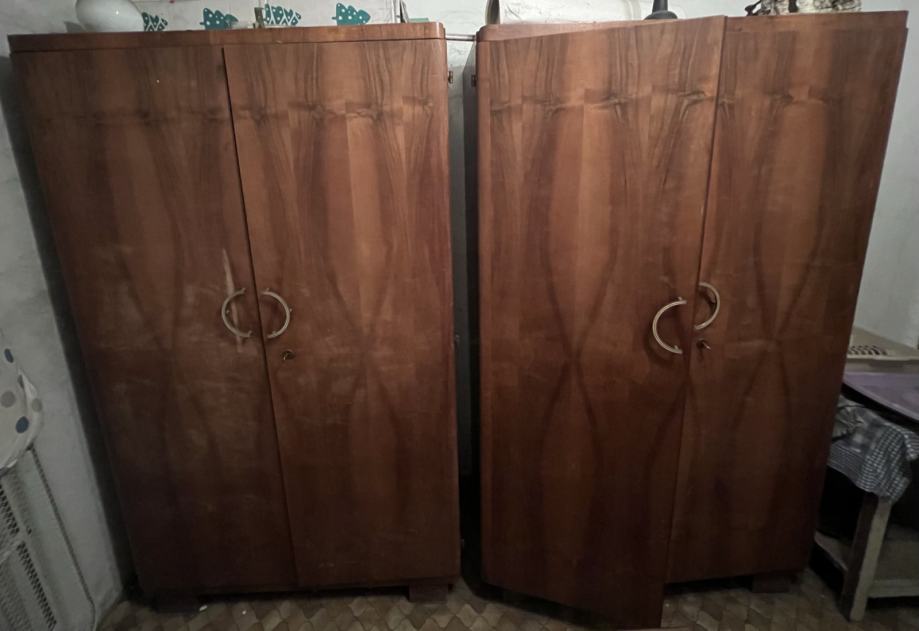 Starinski namještaj - ormari i kredenci