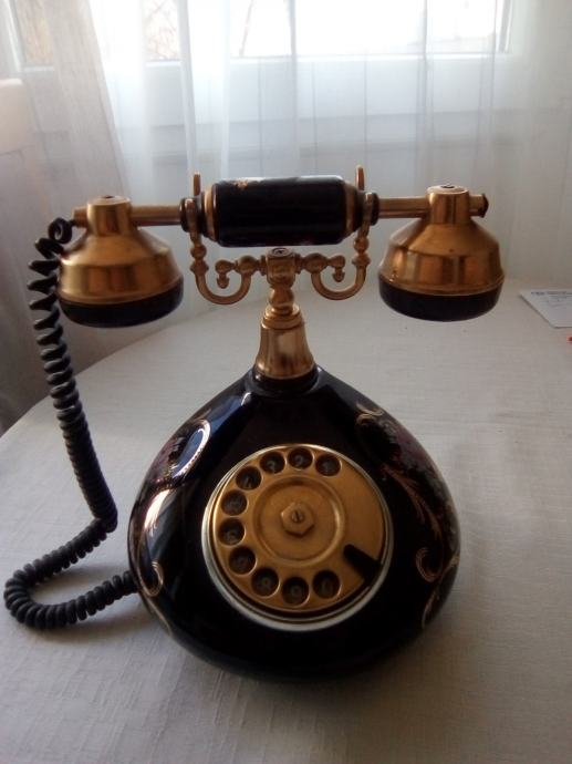 Telefon