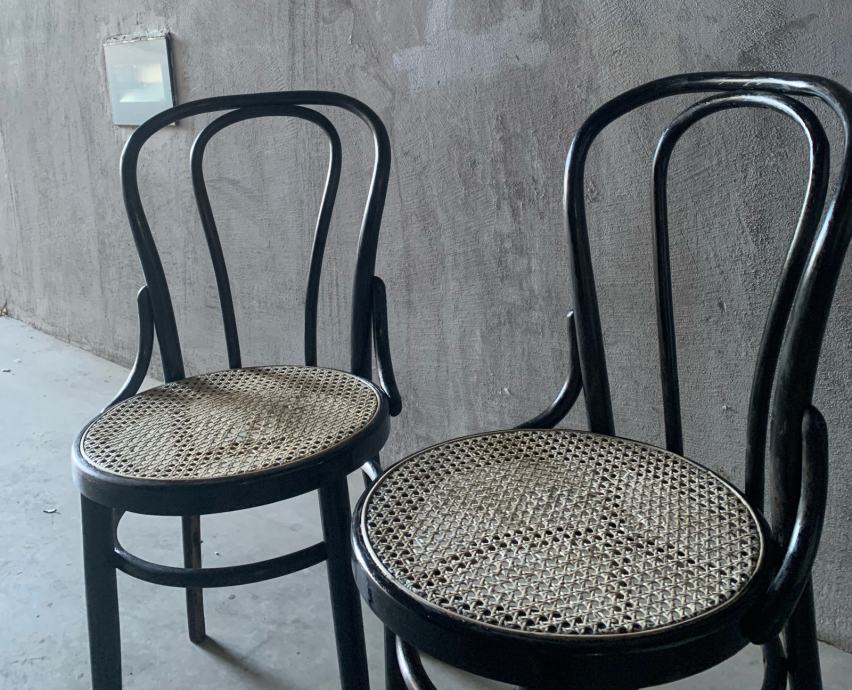 Thonet dvije stolice