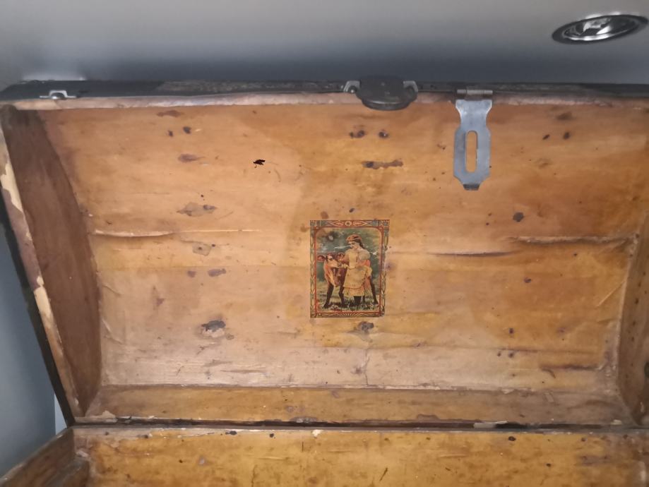 VINTAGE/STARI SANDUK