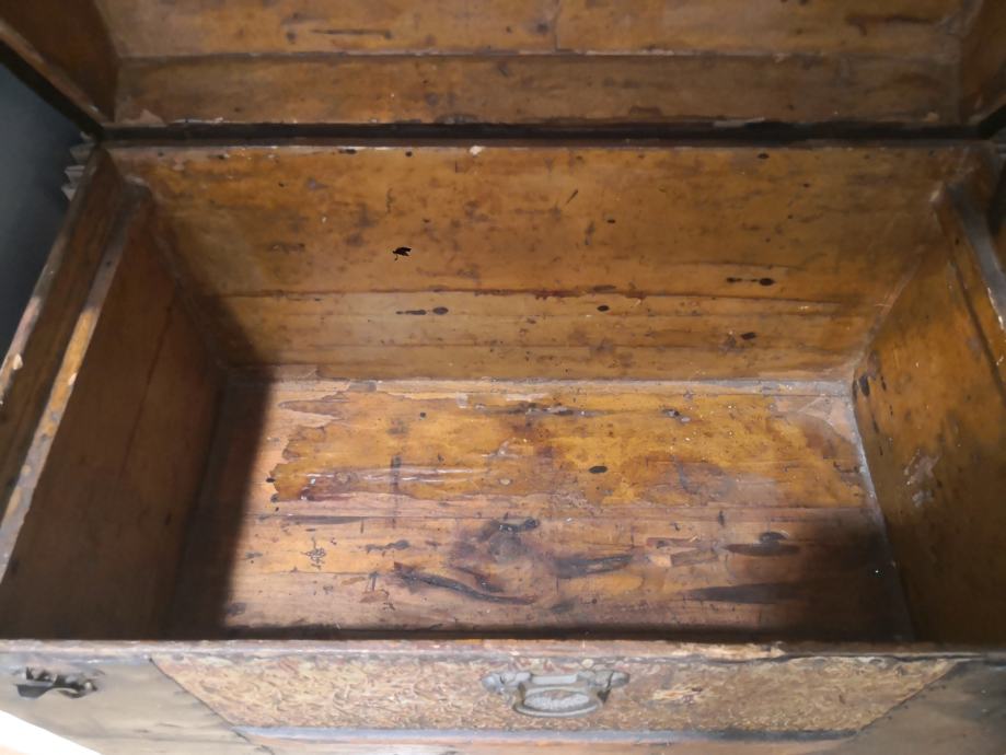 VINTAGE/STARI SANDUK