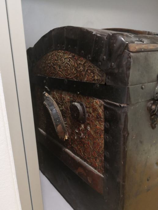 VINTAGE/STARI SANDUK