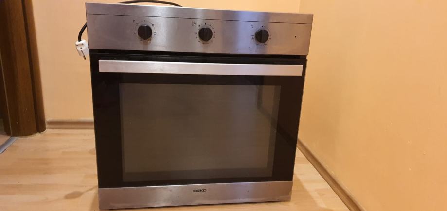 Beko ugradbena pecnica