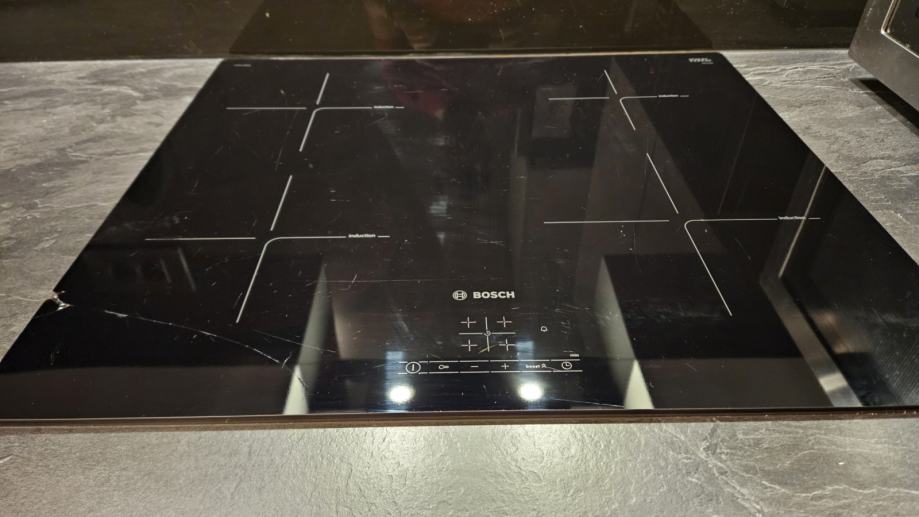 Bosch PUE611BB2E indukcija s oštećenim staklom - potpuno ispravna