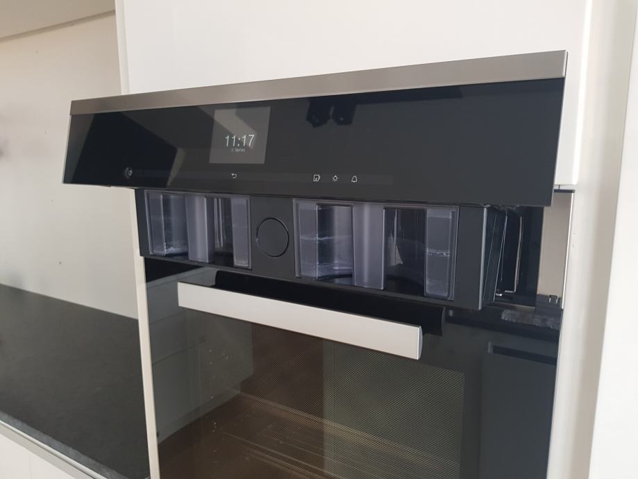 ODLICNA MIELE DGC 6660 KOMBINIRANA PARNA PECNICA