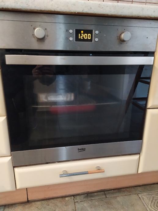 ugradbena pećnica beko