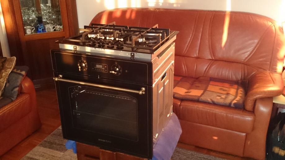 Ugradbena pećnica Gorenje Retro sa plinskom ugradbenom pločom i napa