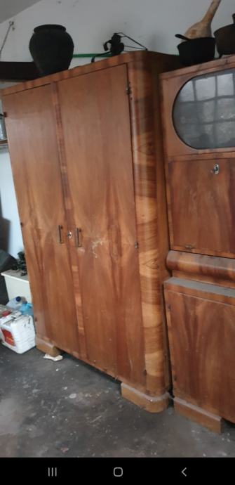 ANTIKVITET !! Starinska velika drvena vitrina / regal / ormar,, krevet