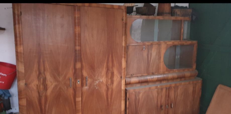 ANTIKVITET !! Starinska velika drvena vitrina / regal / ormar,, krevet