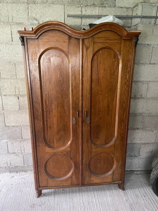 Hrastov ormar/ puno drvo