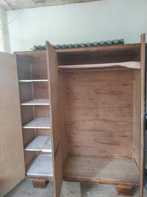 ormar starinski-antikni