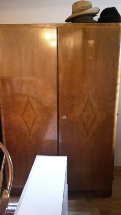 Ormari - starinski puno drvo 2 kom.