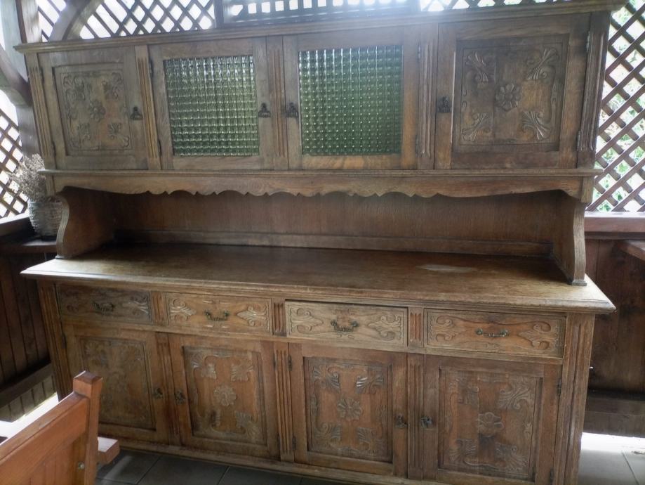 STARINSKI REGAL I HRASTOV KREVET S PODNICOM