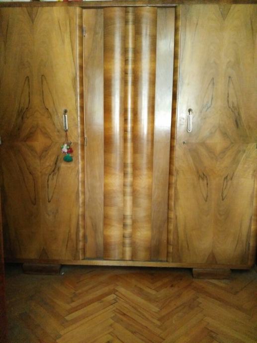 Starinski trokrilni ormar--poklanjam