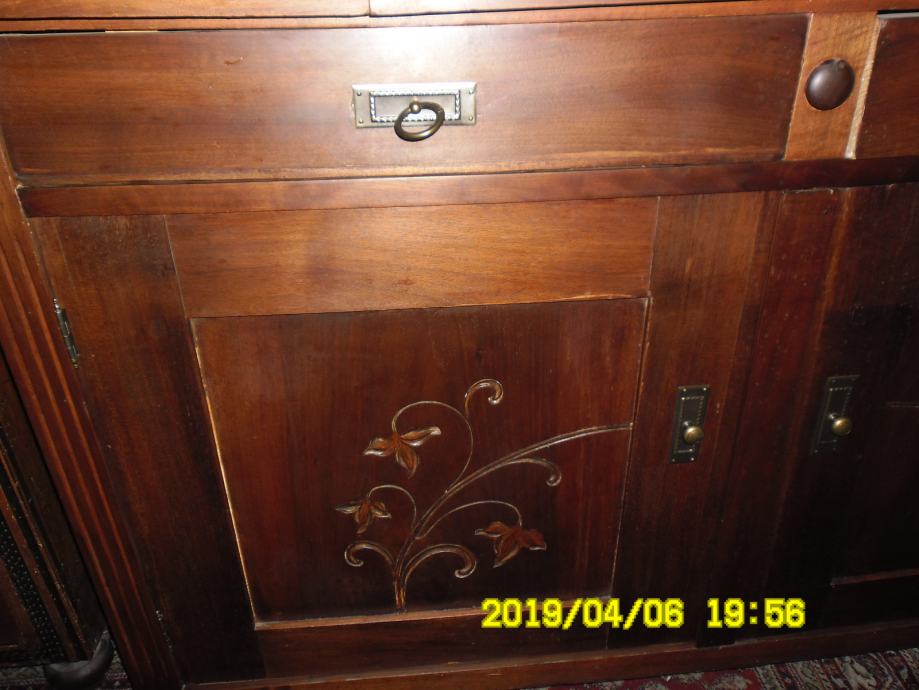 STILSKA VITRINA SECESIJA